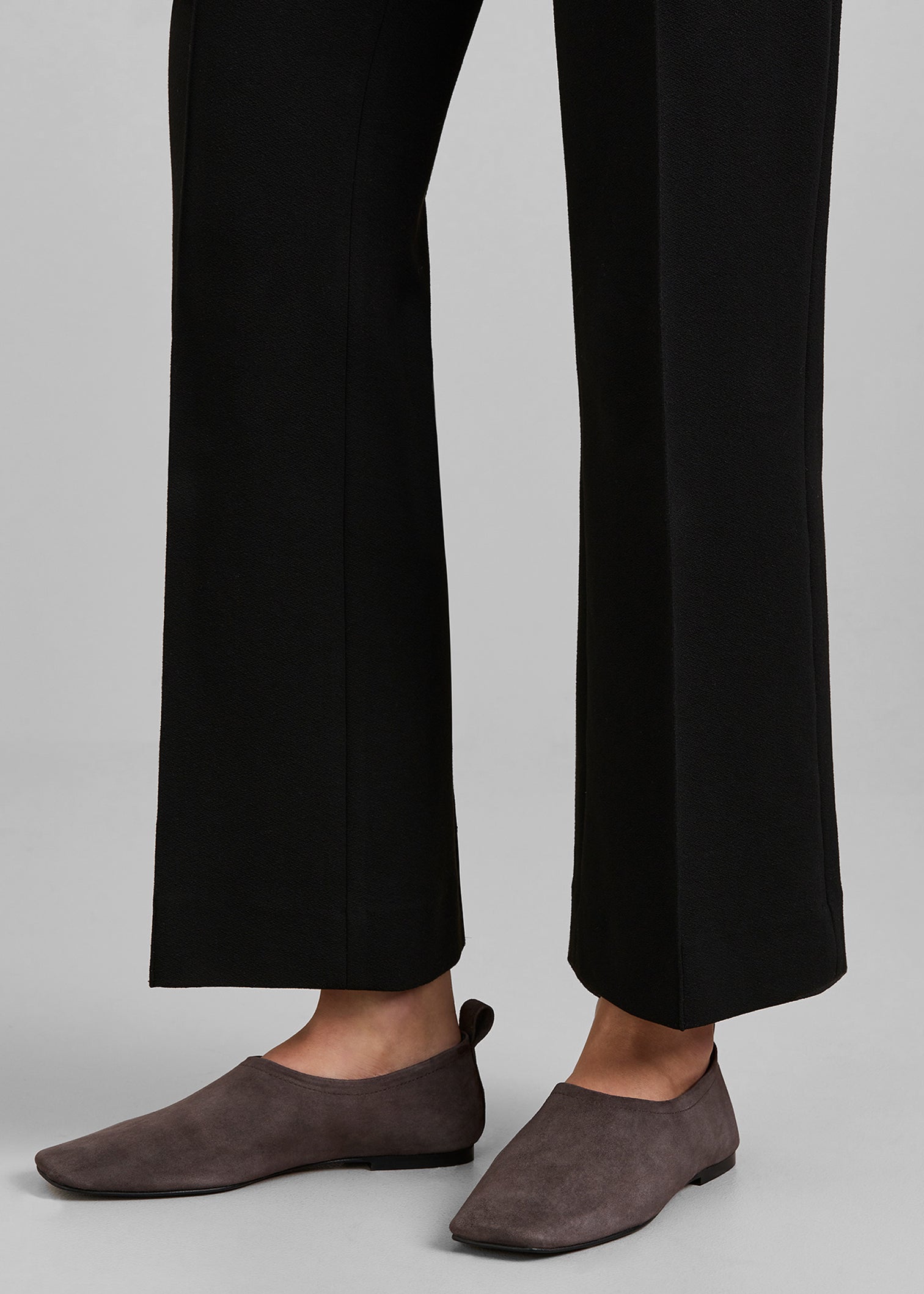 A.Emery Pia Flats - Mulch Suede – Frankie Shop Europe